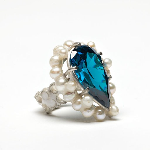 Nina Oikawa Official English Website